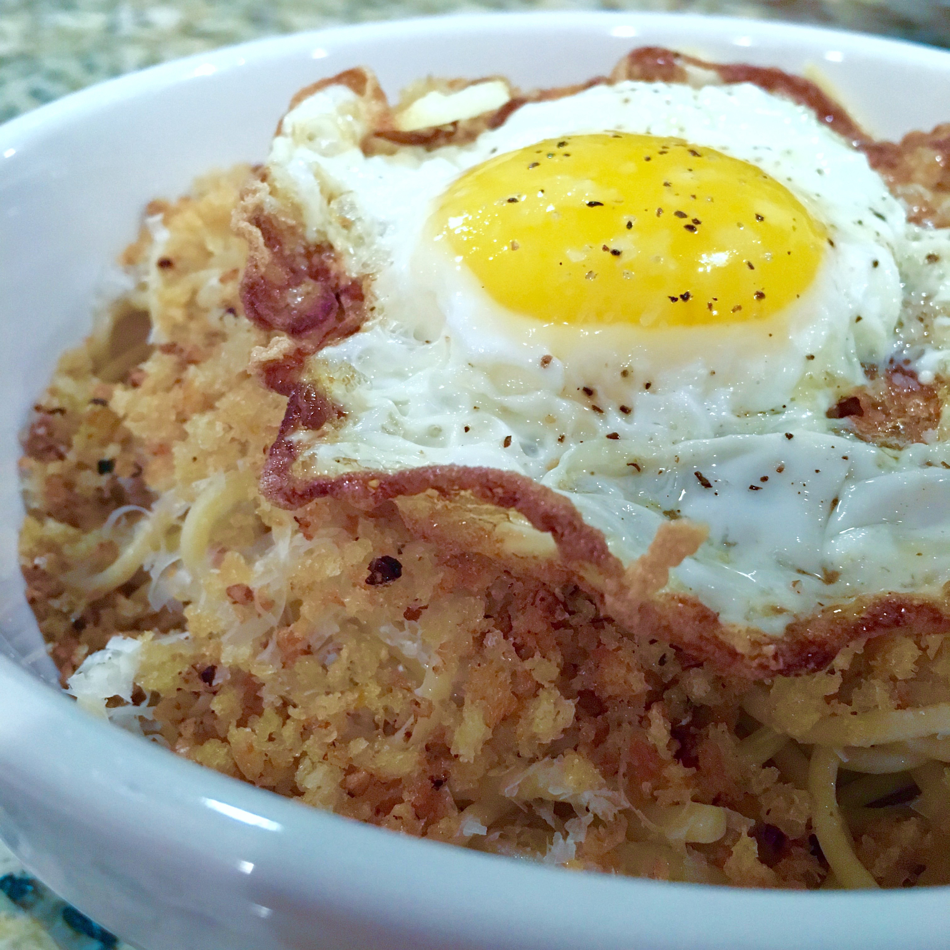 Spaghetti with Spicy Breadcrumbs and Crispy Egg – Crunchy Salty Sweet